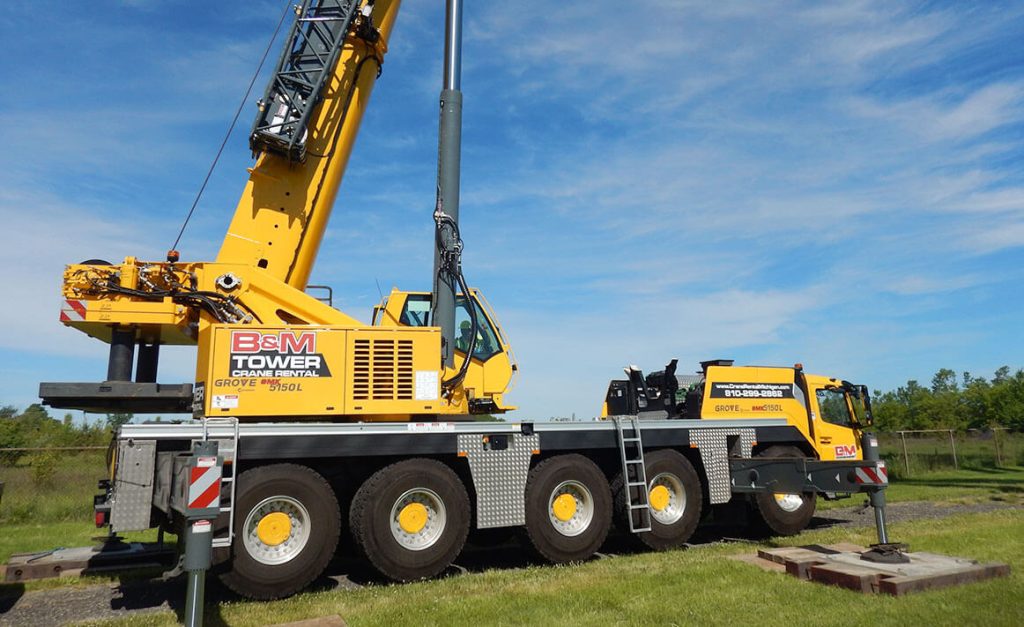 All-Terrain Cranes: Versatility and Challenges in Heavy Lifting Operations